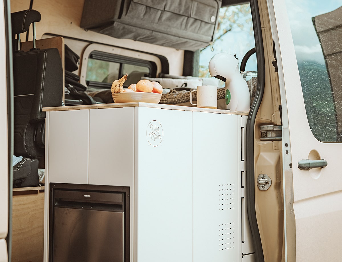 Manufacturer of caravaning furniture | VanDerMoon.com